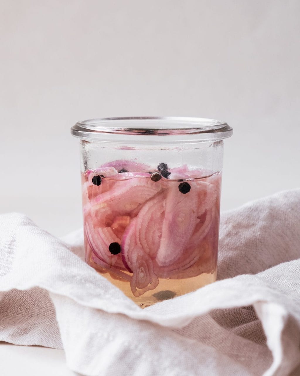 Quick and Easy Pickled Shallots » not hangry anymore